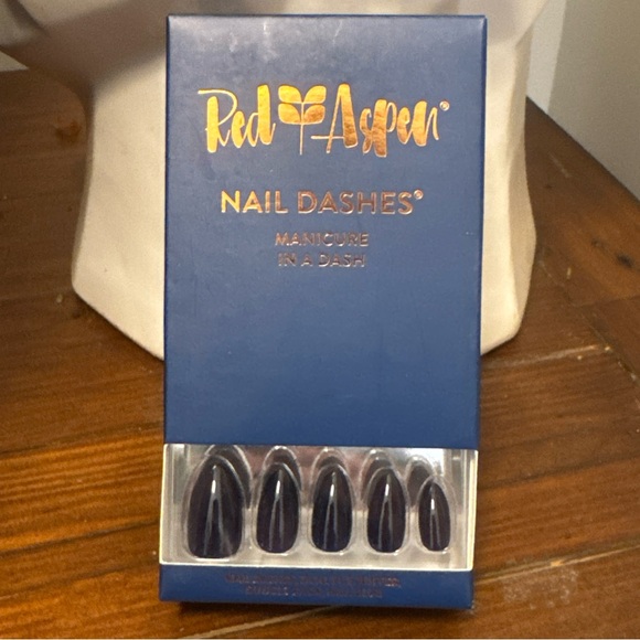 Red Aspen | Makeup | Red Aspen Brionis Blue Jeans Nail Dashes 24 Pop On ...